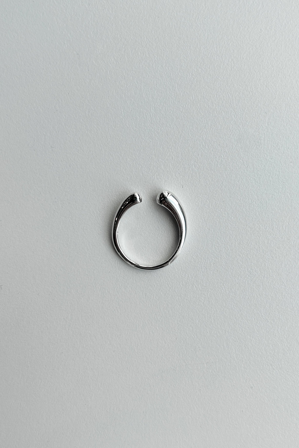 925 Thin Huggie Ring – MODU Atelier